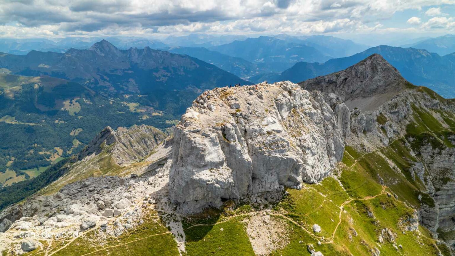 Randonnée la Tournette : les itinéraires pour atteindre le sommet
